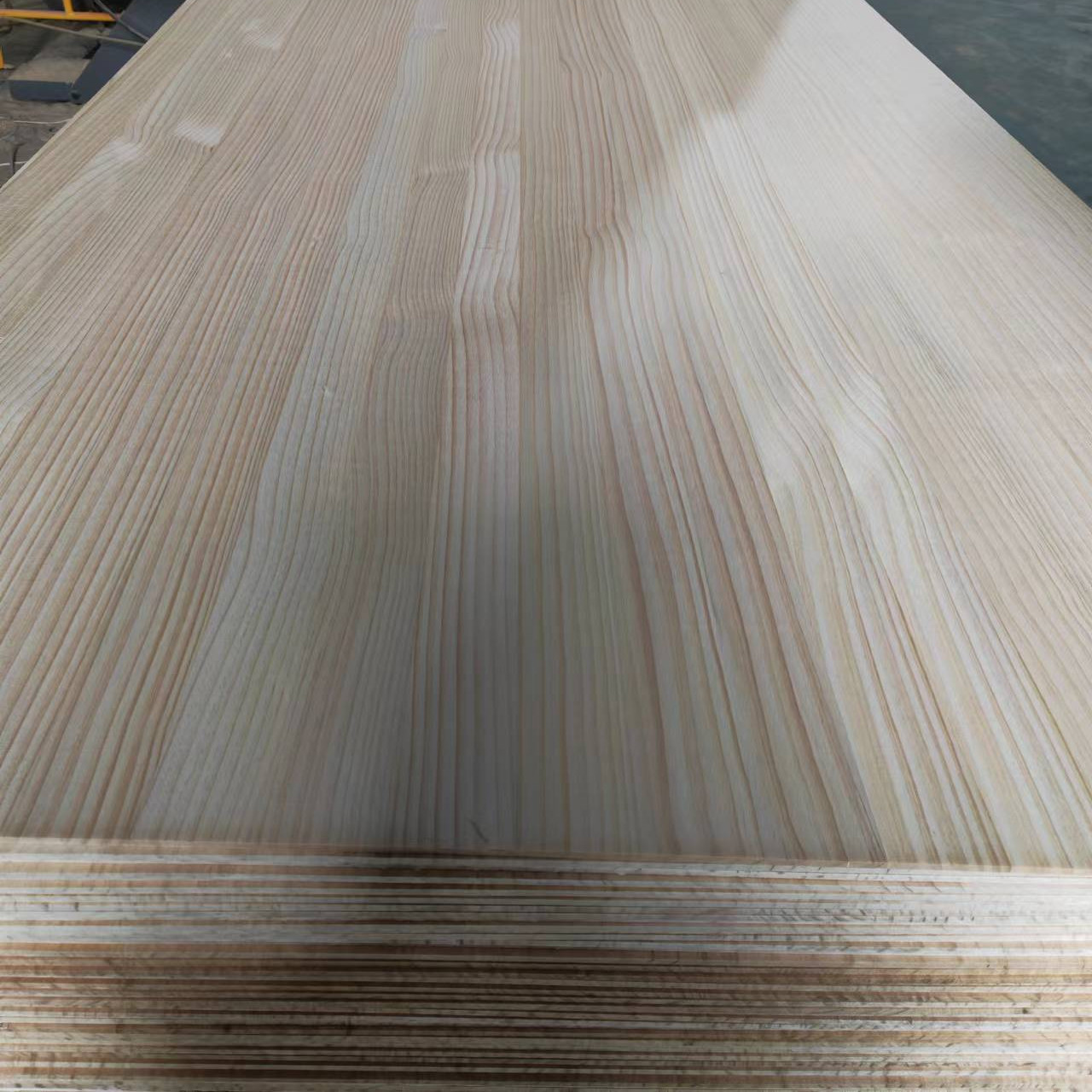 2440x1220mm Customized Traditional Style Solid Wood Board Radiata Pine ...
